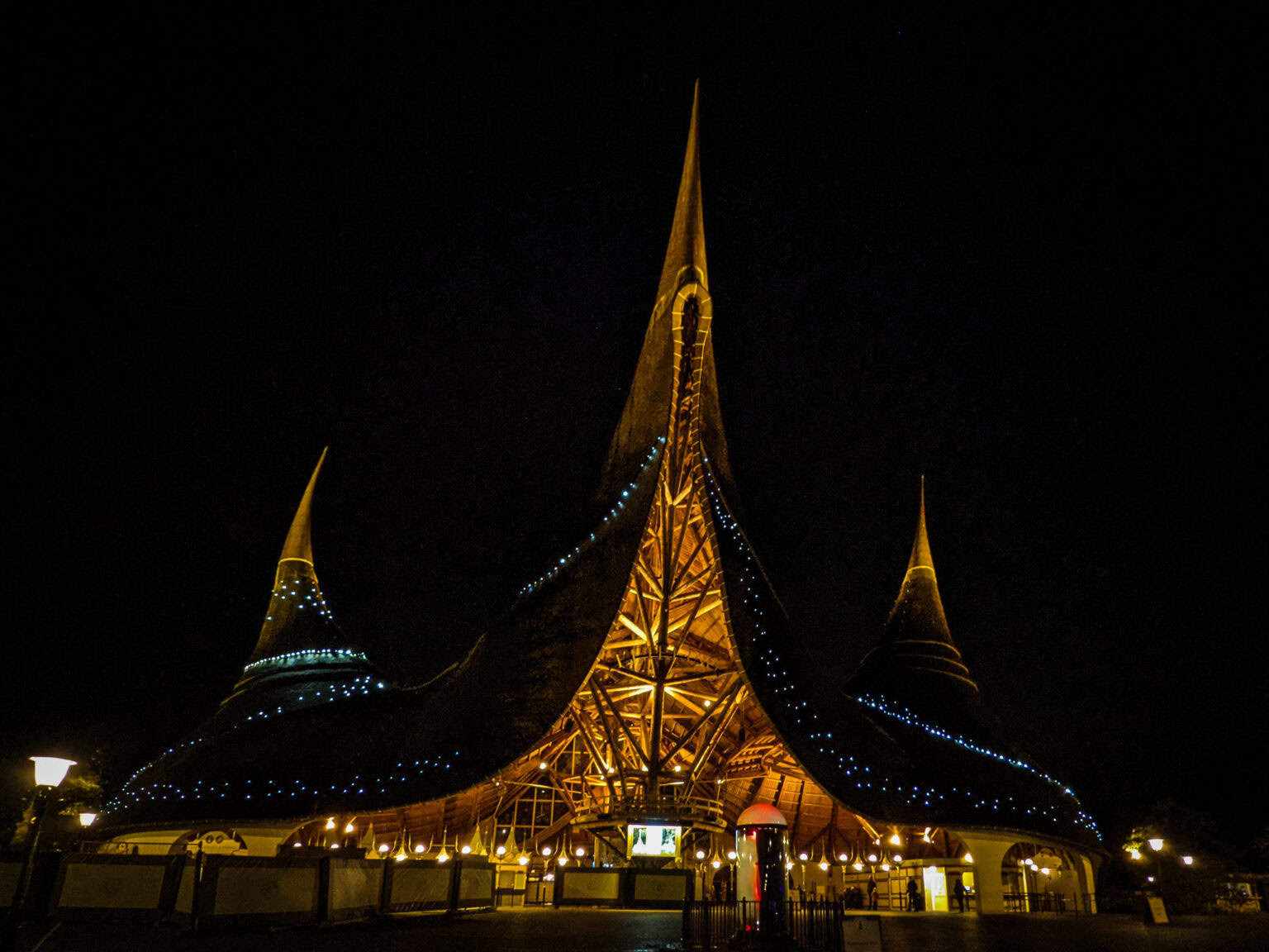Efteling | How to Visit | Where to Stay