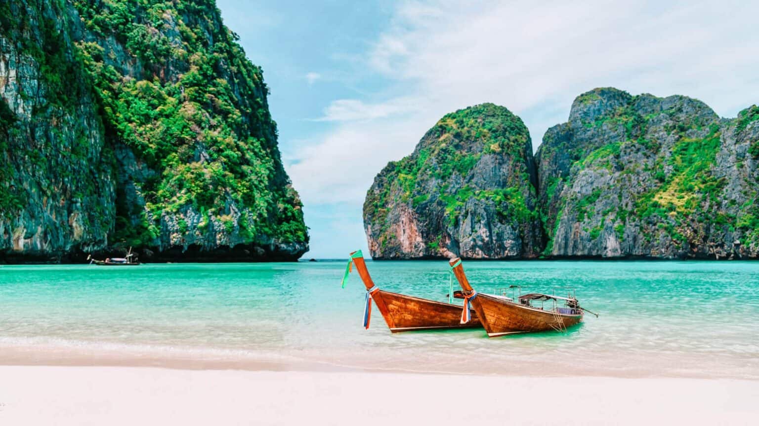 12 Beautiful White Sand Beaches in the World That Should Be on Your ...