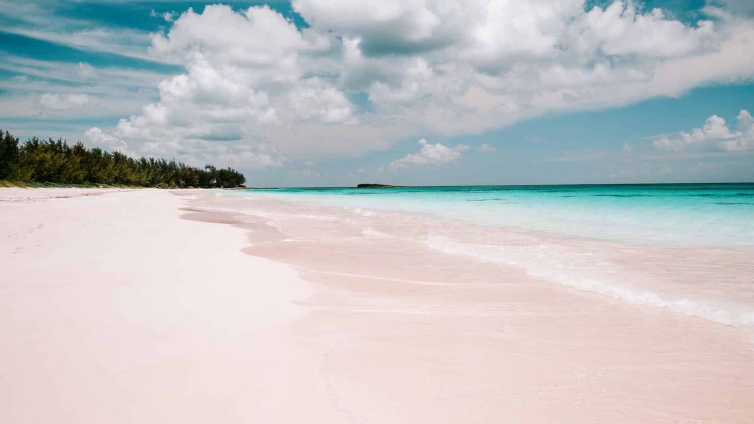 12 Colorful Beaches Around the World You Must See