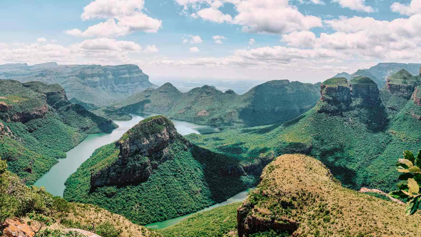12 Most Iconic Road Trips To Take Around the World 2025