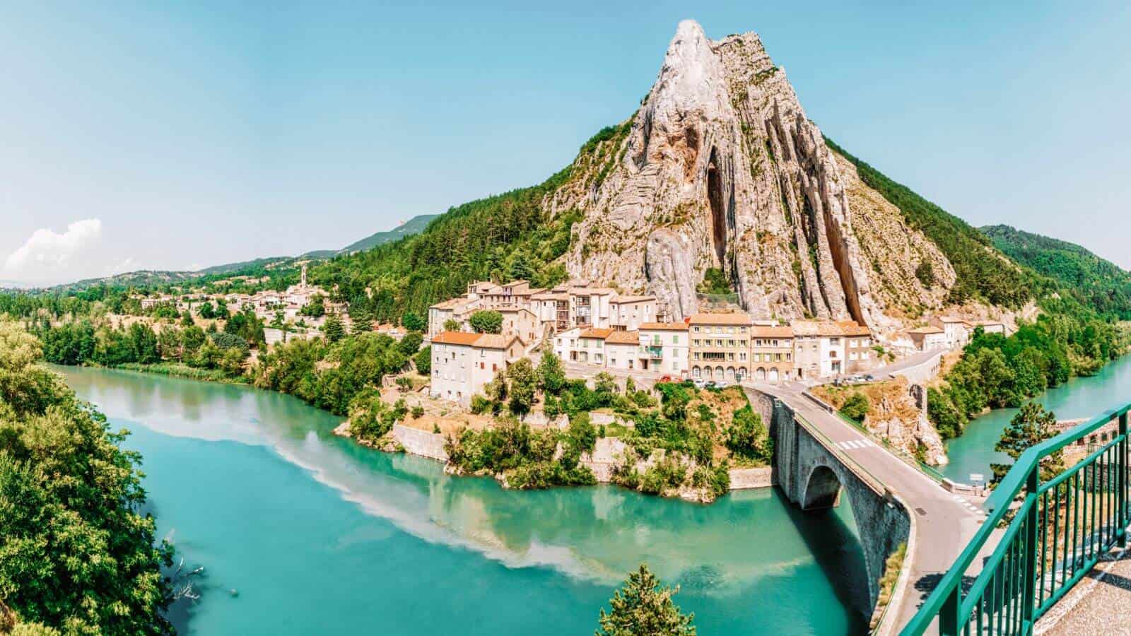 12 Scenic European Drives for The Ultimate Road Trip 2025
