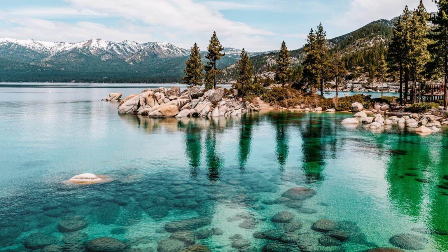 12 US Lake Destinations for a Relaxed Vacation 2026