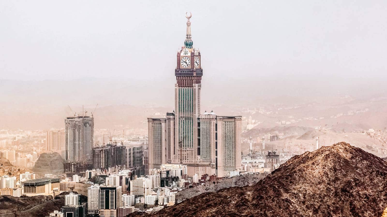 12 Architectural Marvels That Redefine Global Skylines 2025