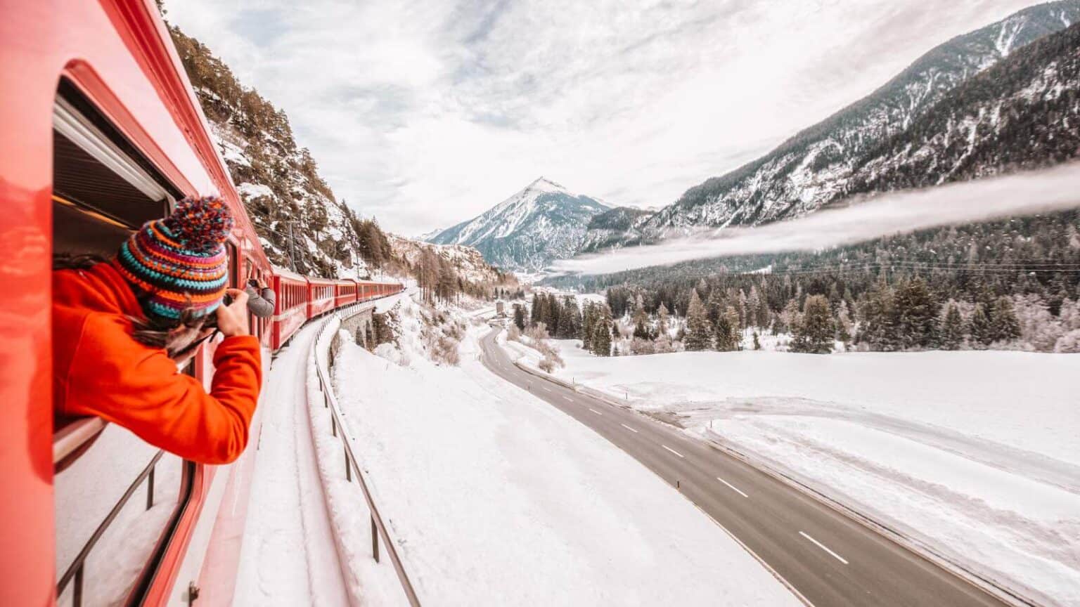 12 Most Scenic Train Journeys Around the World for Your Bucket List 2026