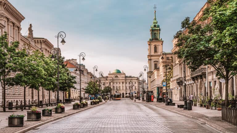 12 Beautiful Spots in European Cities for Luxury Shopping 2026