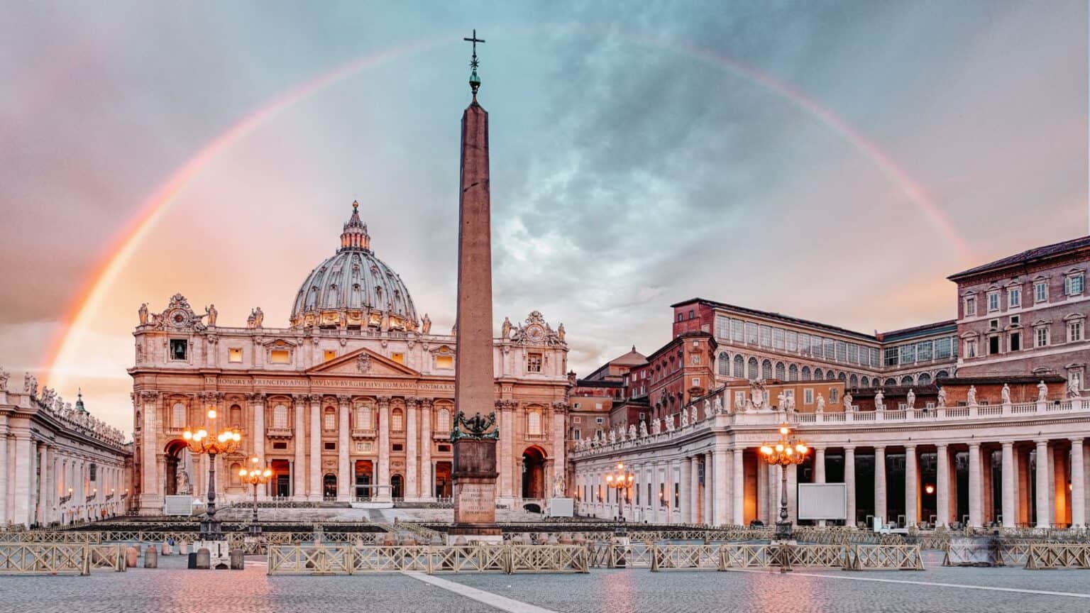 12 Iconic City Squares Around the World To Visit Once in Your Lifetime 2026