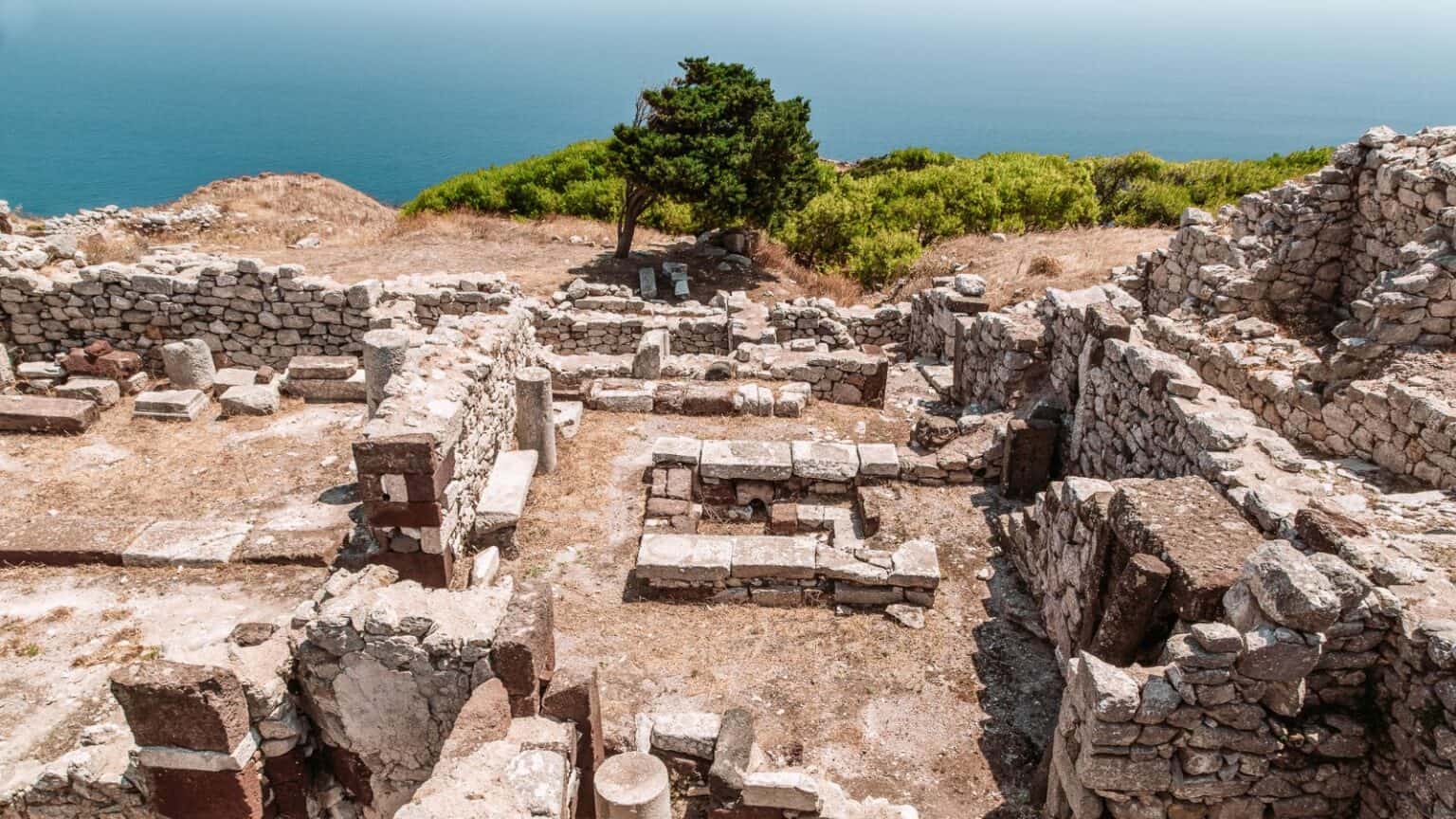 13 Historic Sites on the Greek Islands That Tell Ancient Tales