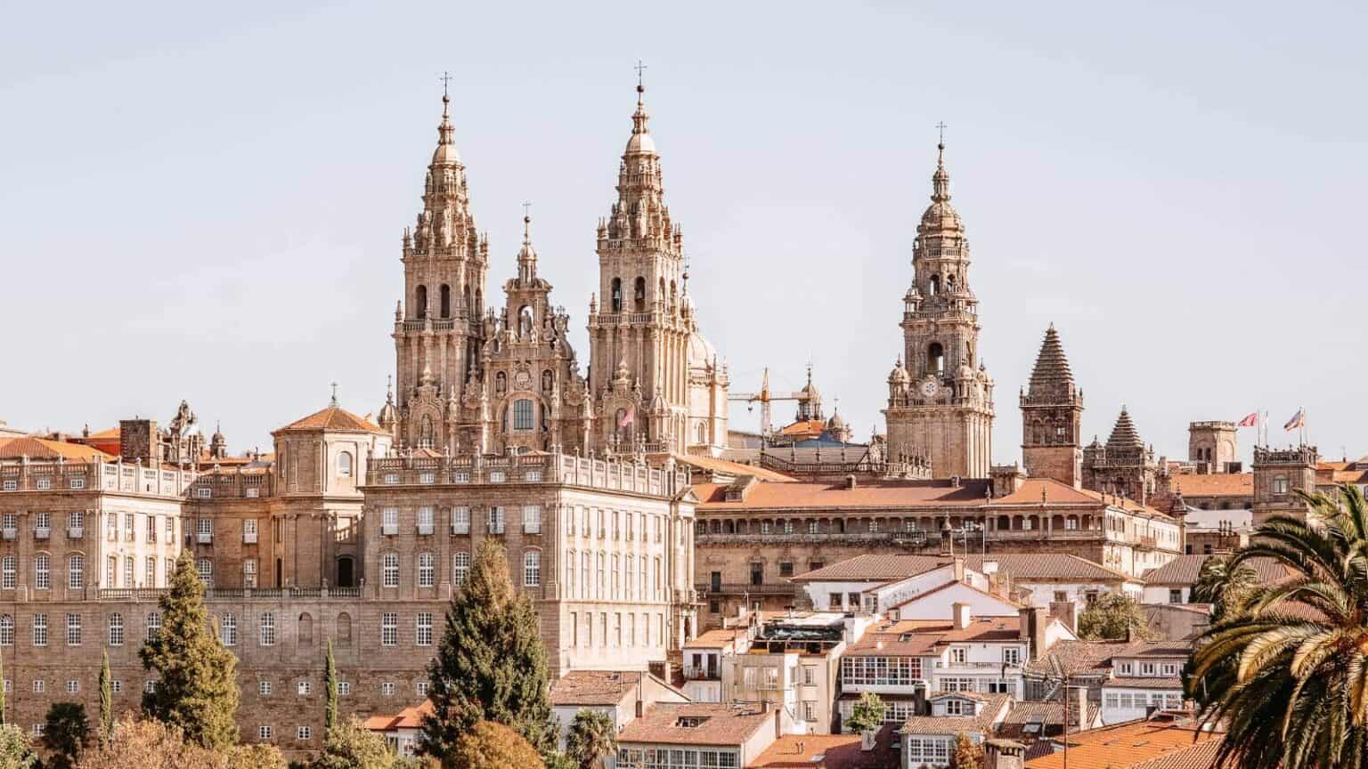 12 Famous Landmarks in Spain That Will Make You Say '¡Viva España!'