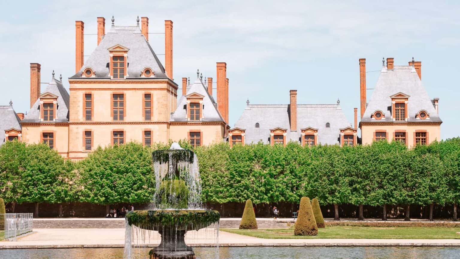 These 12 Gorgeous French Castles Will Make You Believe in Fairytales Again