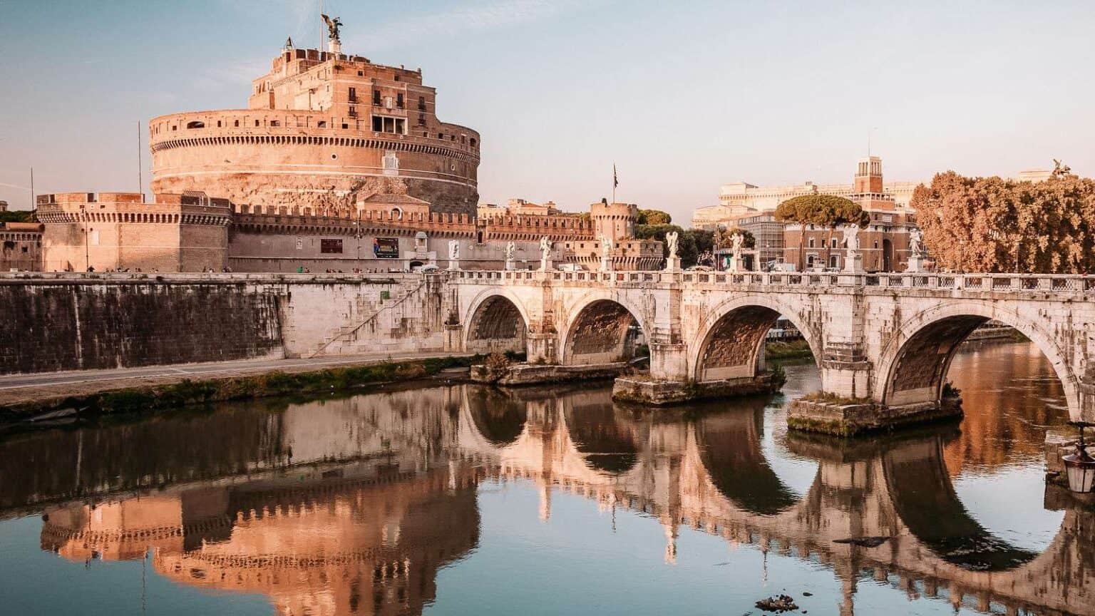 12 Beautiful Castles in Italy That Will Make You Want To Book a Flight ...