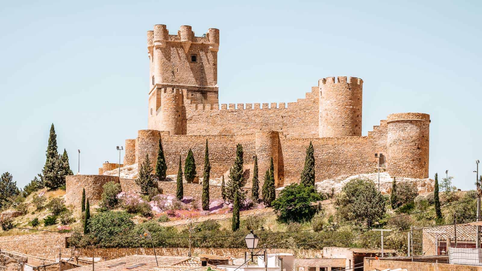 12 Beautiful Castles in Spain That Look Like They’re Straight Out of a ...