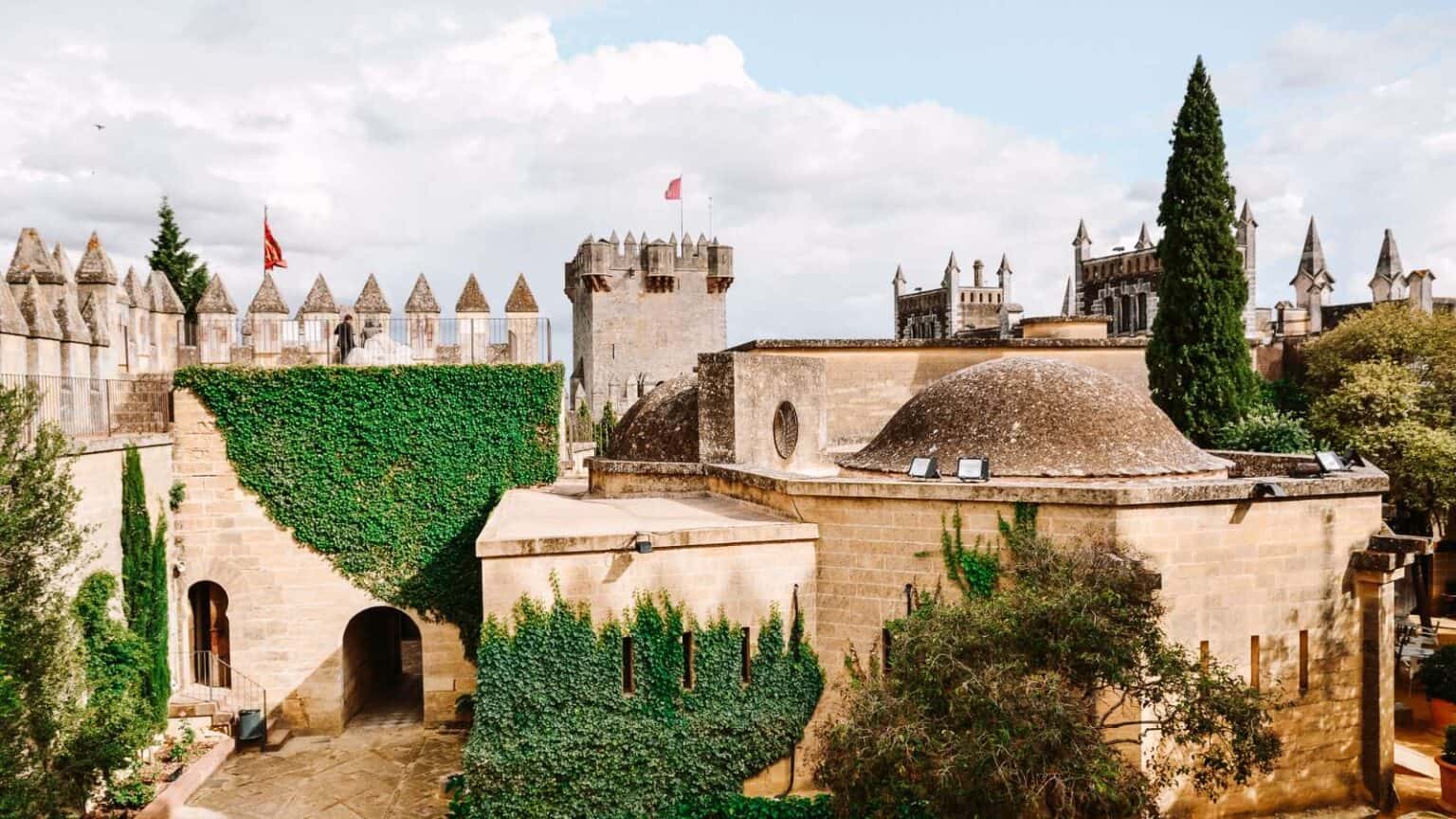 12 Beautiful Castles in Spain That Look Like They’re Straight Out of a ...