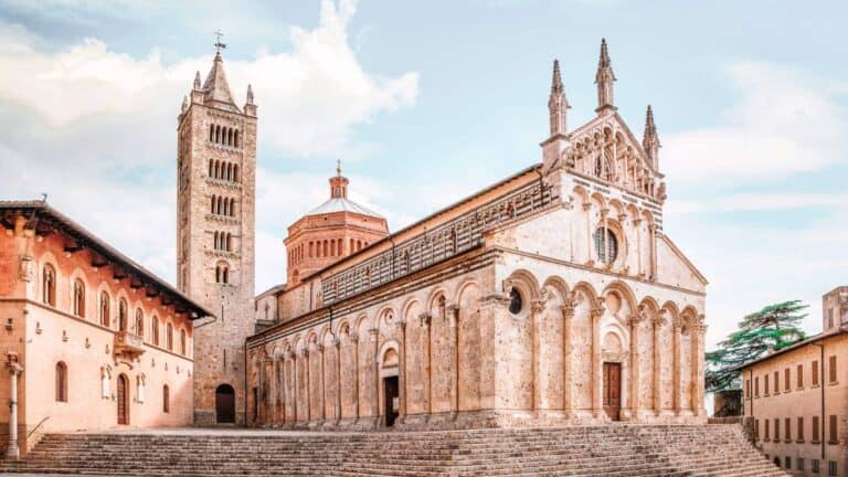 12 Beautiful Medieval Cities and Towns in Italy To Step Back in Time