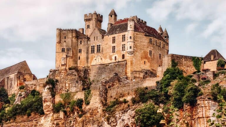 12 Medieval Towns in France So Beautiful, You’ll Feel Like You’re in a ...