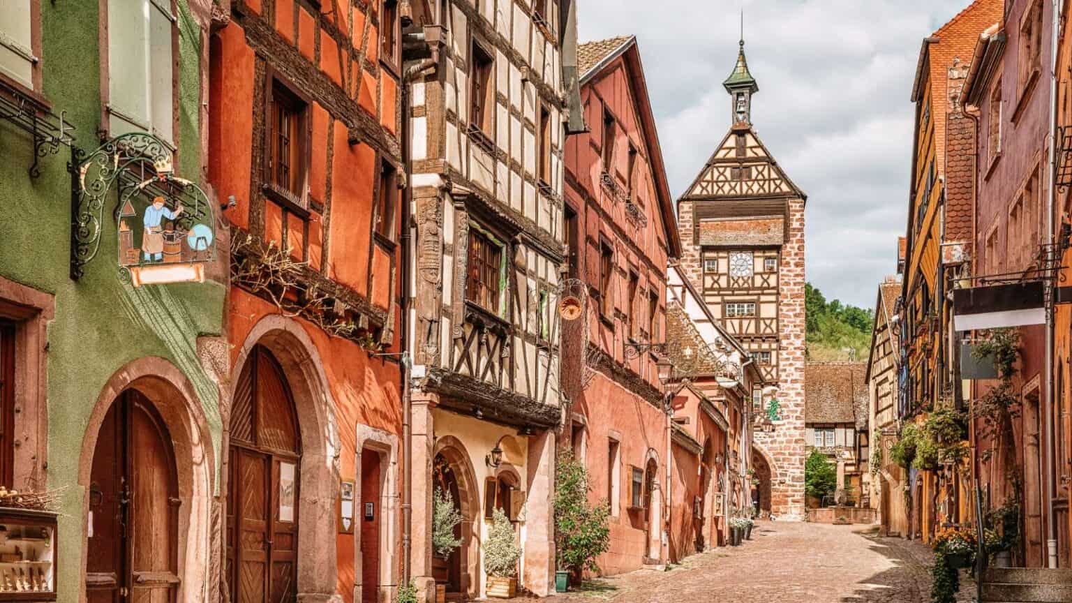 12 Medieval Towns in France So Beautiful, You’ll Feel Like You’re in a ...