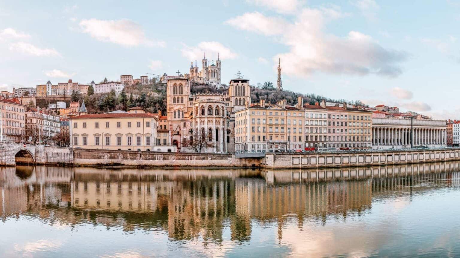 12 French Neighborhoods So Beautiful, You'll Want To Move There Immediately