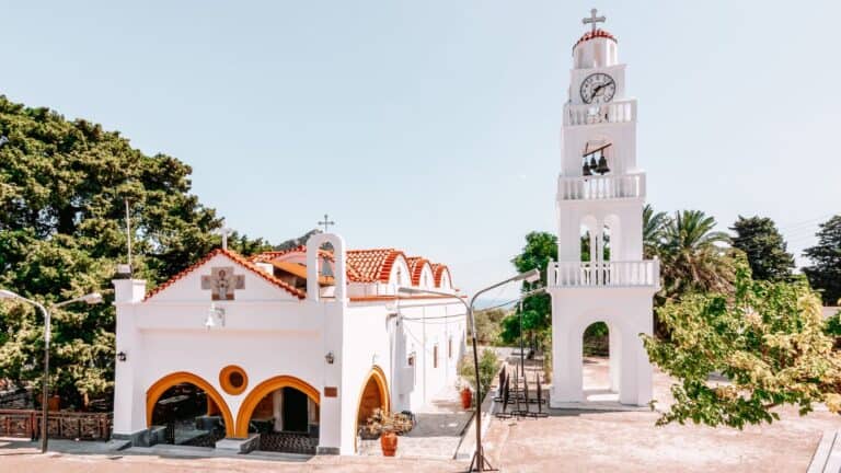 These Stunning Destinations in Greece Are Perfect for Digital Nomads ...