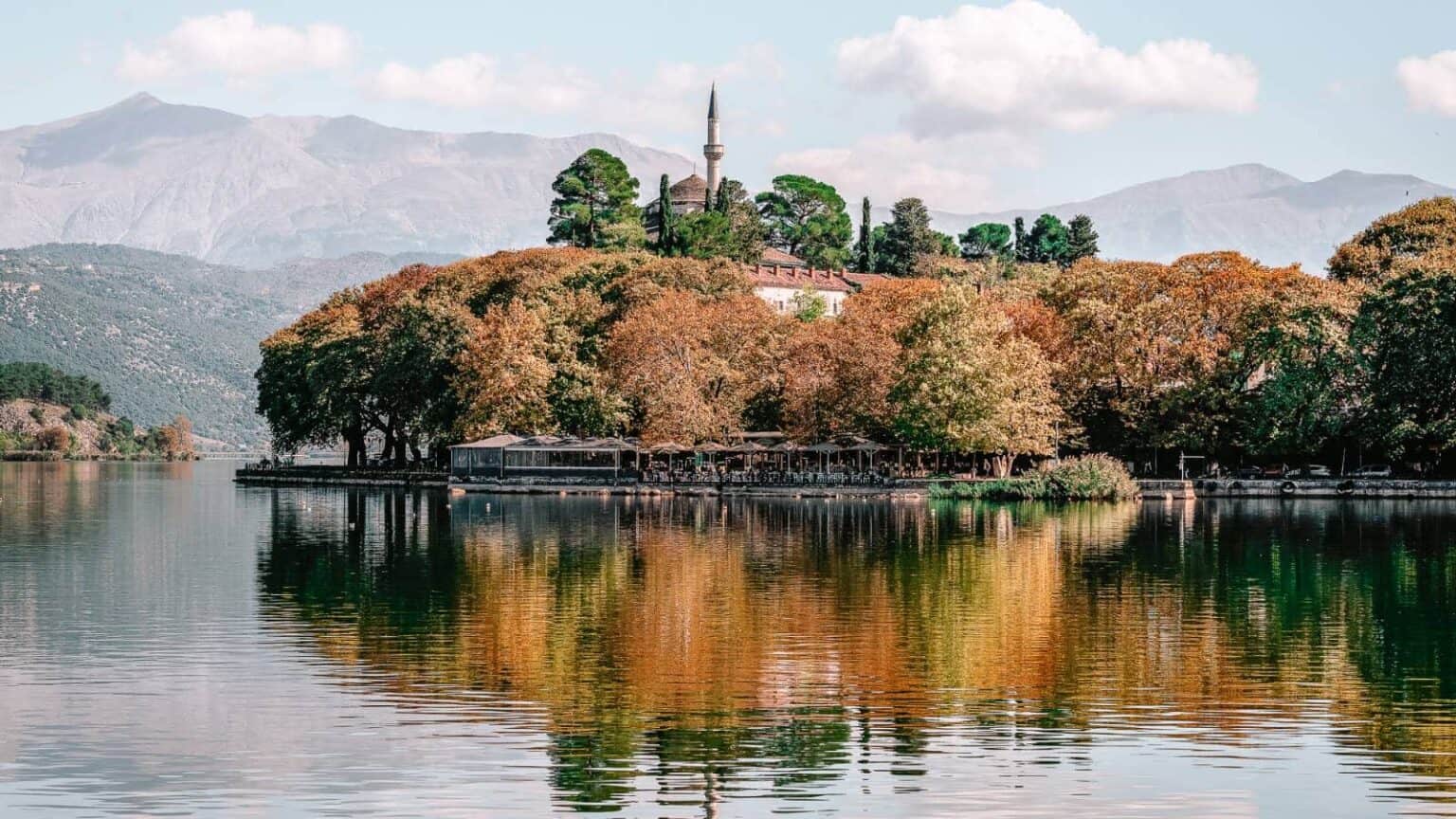 12 Beautiful Castles in Greece So Stunning, You’ll Forget All About the ...