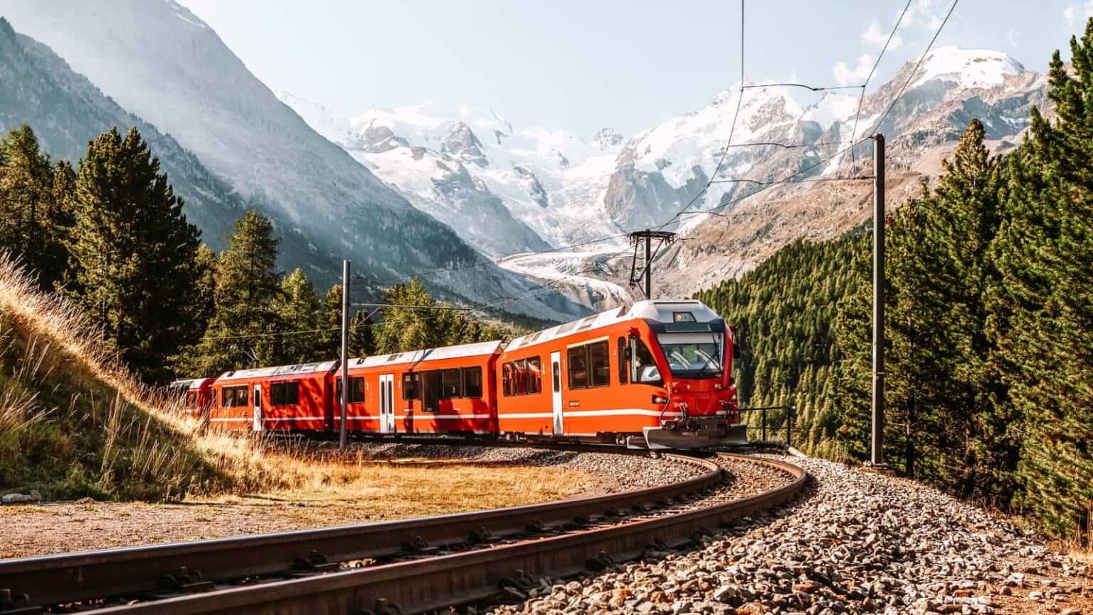 12 Things You Definitely Shouldn’t Do on a Train