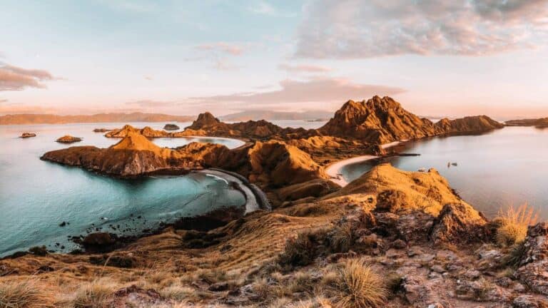 These Are 12 of the Most Dangerous Islands in the World—Perfect for the ...