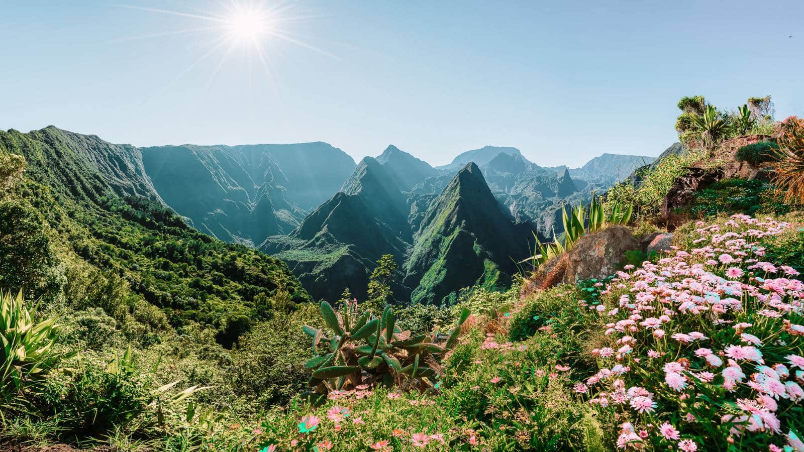 These Are 12 of the Most Dangerous Islands in the World—Perfect for the ...