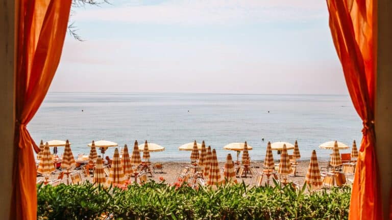 12 Hidden Beach Gems in Italy So Beautiful They Make Popular Spots Look ...