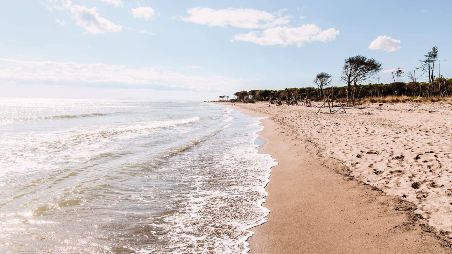 12 Hidden Beach Gems in Italy So Beautiful They Make Popular Spots Look ...