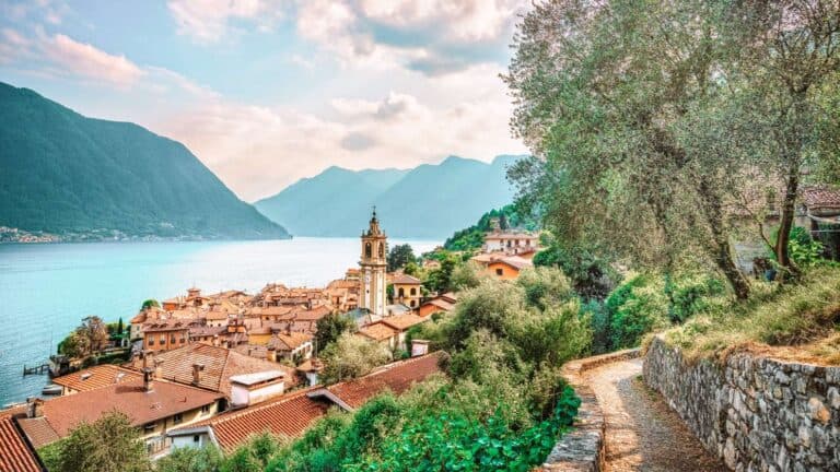 12 Beautiful Hiking Trails in Italy That Prove the Journey Is Just as ...