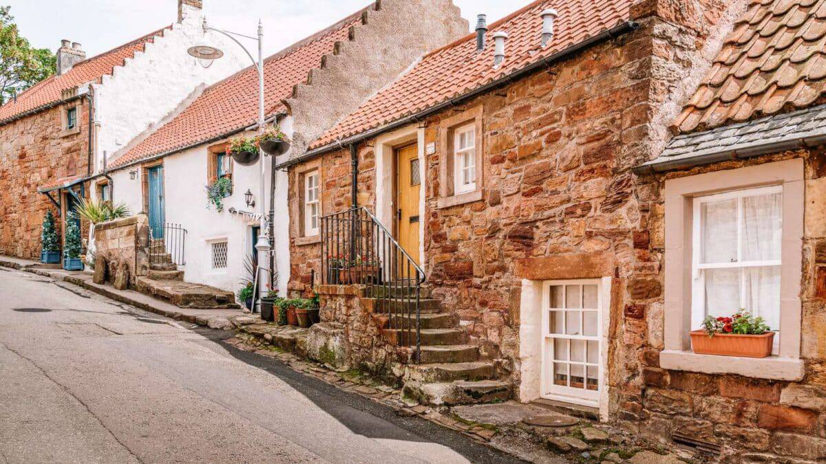 These 13 Beautiful Medieval Cities and Towns in the UK Feel Like a ...