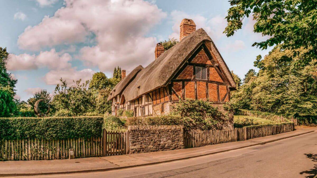 These 13 Beautiful Medieval Cities and Towns in the UK Feel Like a ...