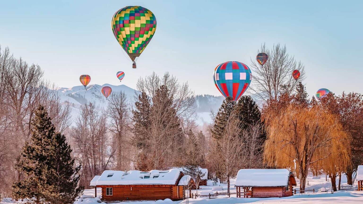 Up, Up, and Away! 12 U.S. Hot Air Balloon Rides To Add to Your Bucket List