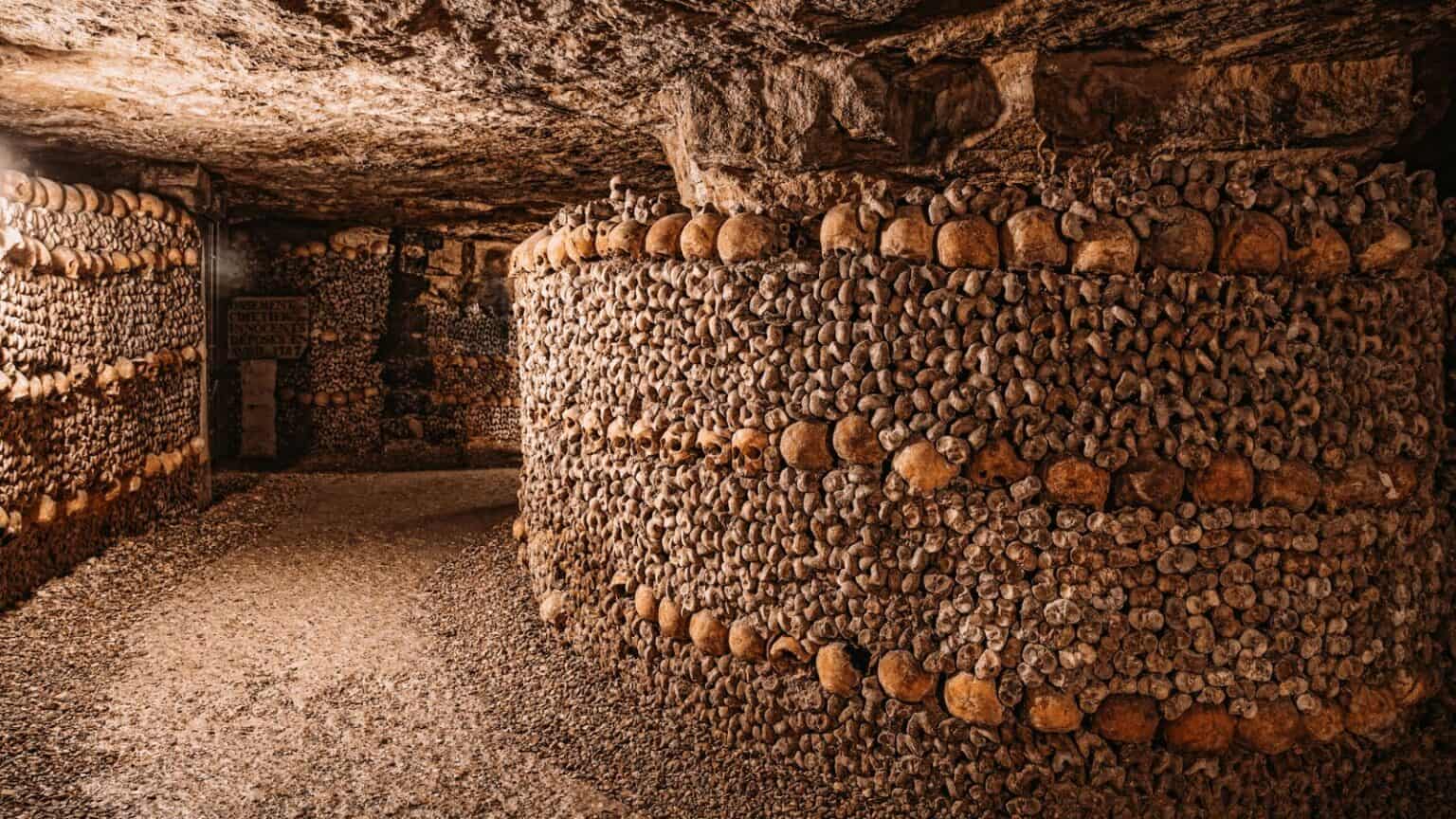 12 Haunted Tourist Destinations That Are Not for the Faint of Heart