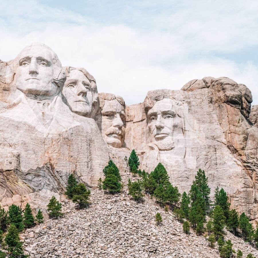 12 Affordable US Destinations for Fall You’ll Want To Visit This Year