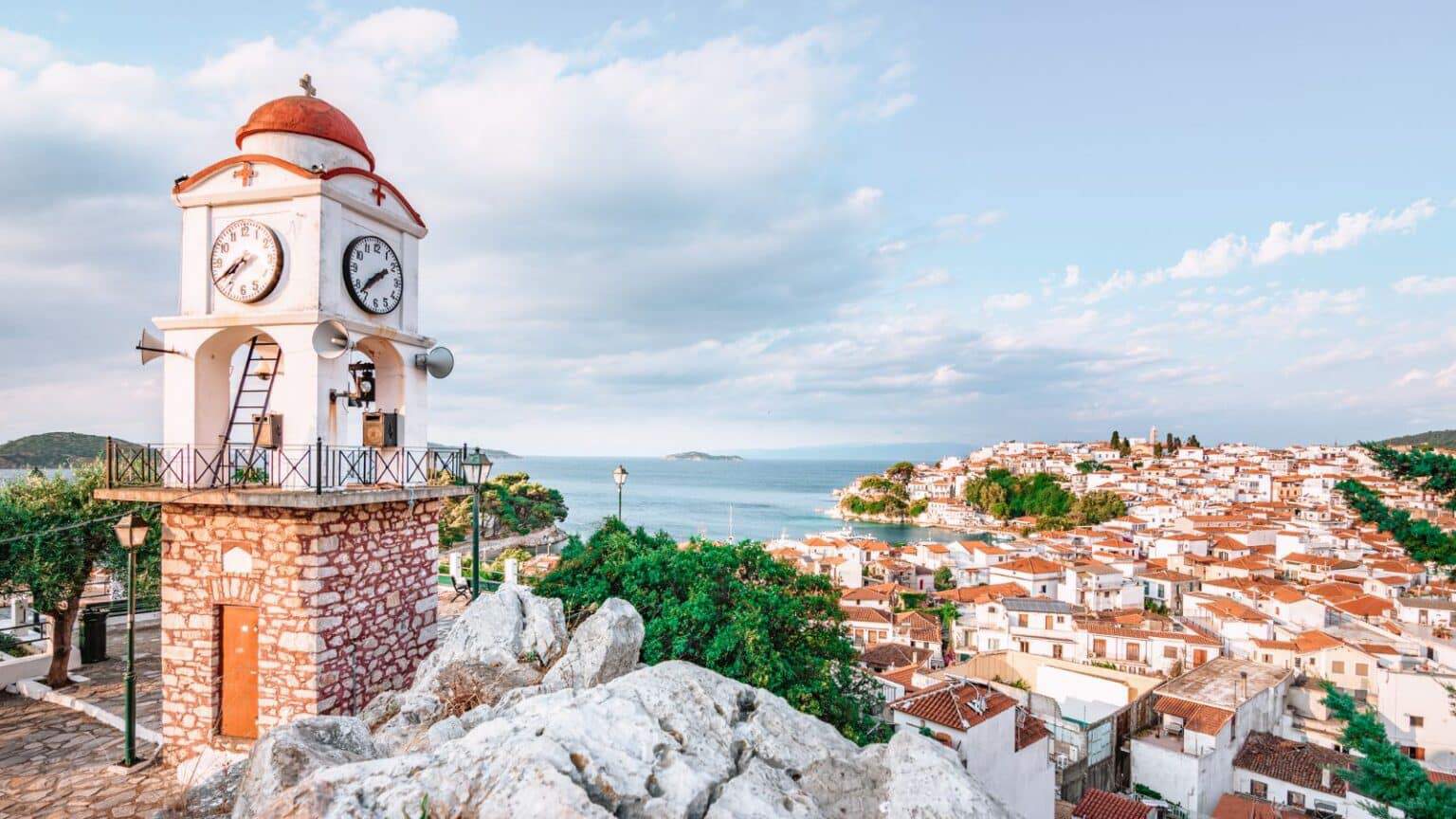 12 Greek Getaways So Luxurious, You’ll Forget Greece Also Has History