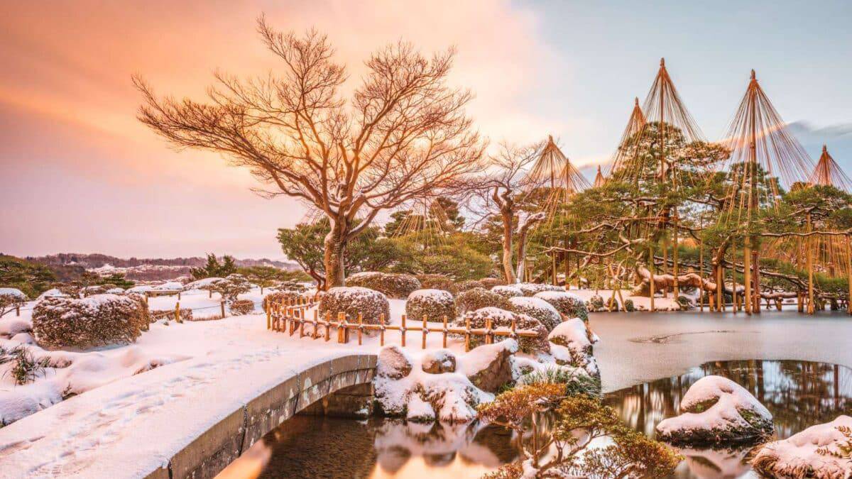 12 Beautiful Hidden Destinations in Japan Where You Can Escape the Crowds