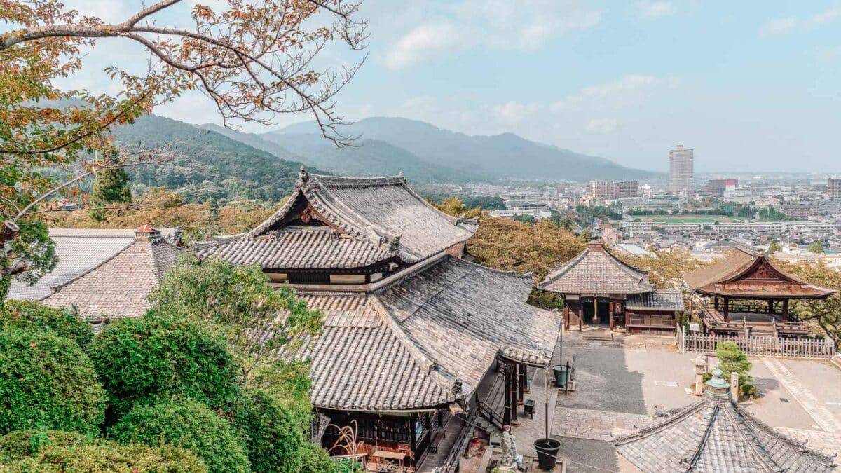 12 Beautiful Hidden Destinations in Japan Where You Can Escape the Crowds