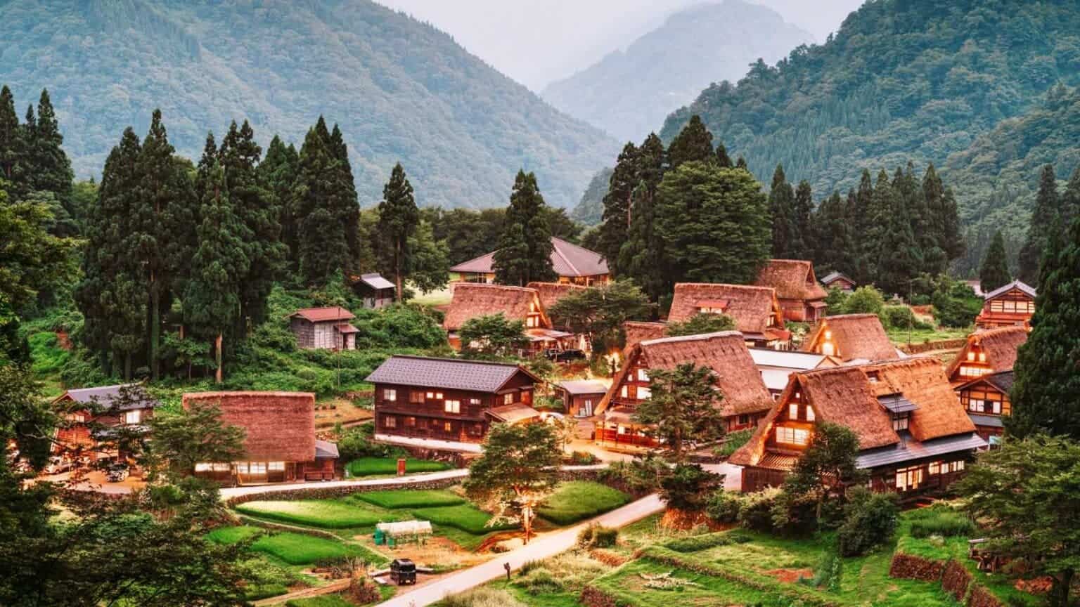 12 Beautiful Hidden Destinations in Japan Where You Can Escape the Crowds