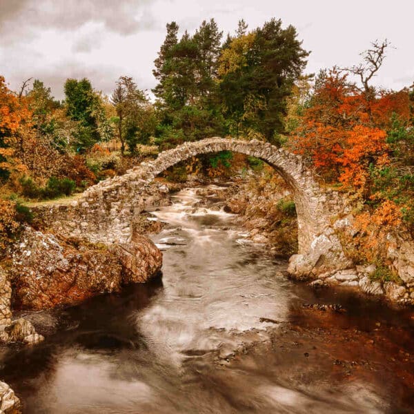 12 Charming UK Small Towns for Fall Foliage That Will Steal Your Heart