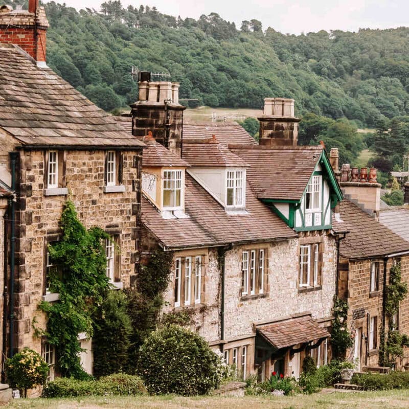 12 Charming UK Small Towns for Fall Foliage That Will Steal Your Heart