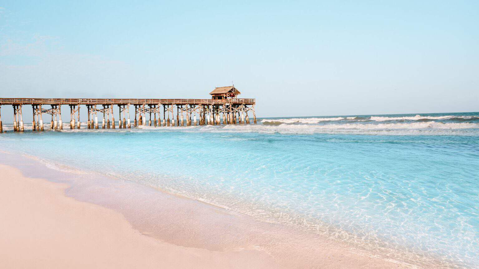 These 12 Cheap Beach Getaways in the US Will Have You Packing Your Flip ...