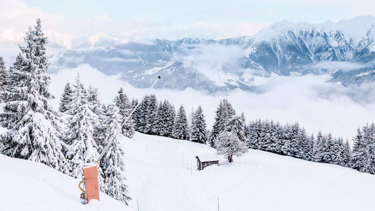 These 12 Snowboarding Destinations Are So Epic, You’ll Never Want To ...