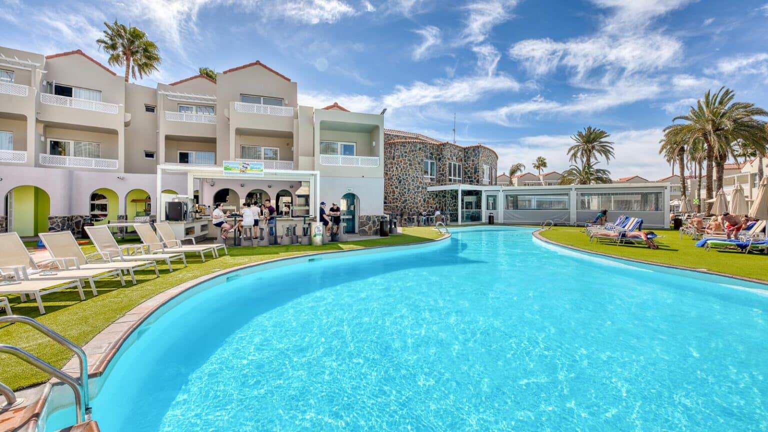 These 12 Cheap Places in Spain Still Feel Like a Splurge