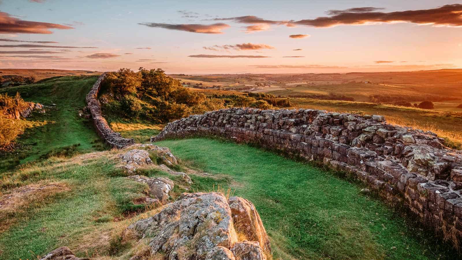 This Coastal Nation Features Bright White Cliffs — and a Mysterious ...