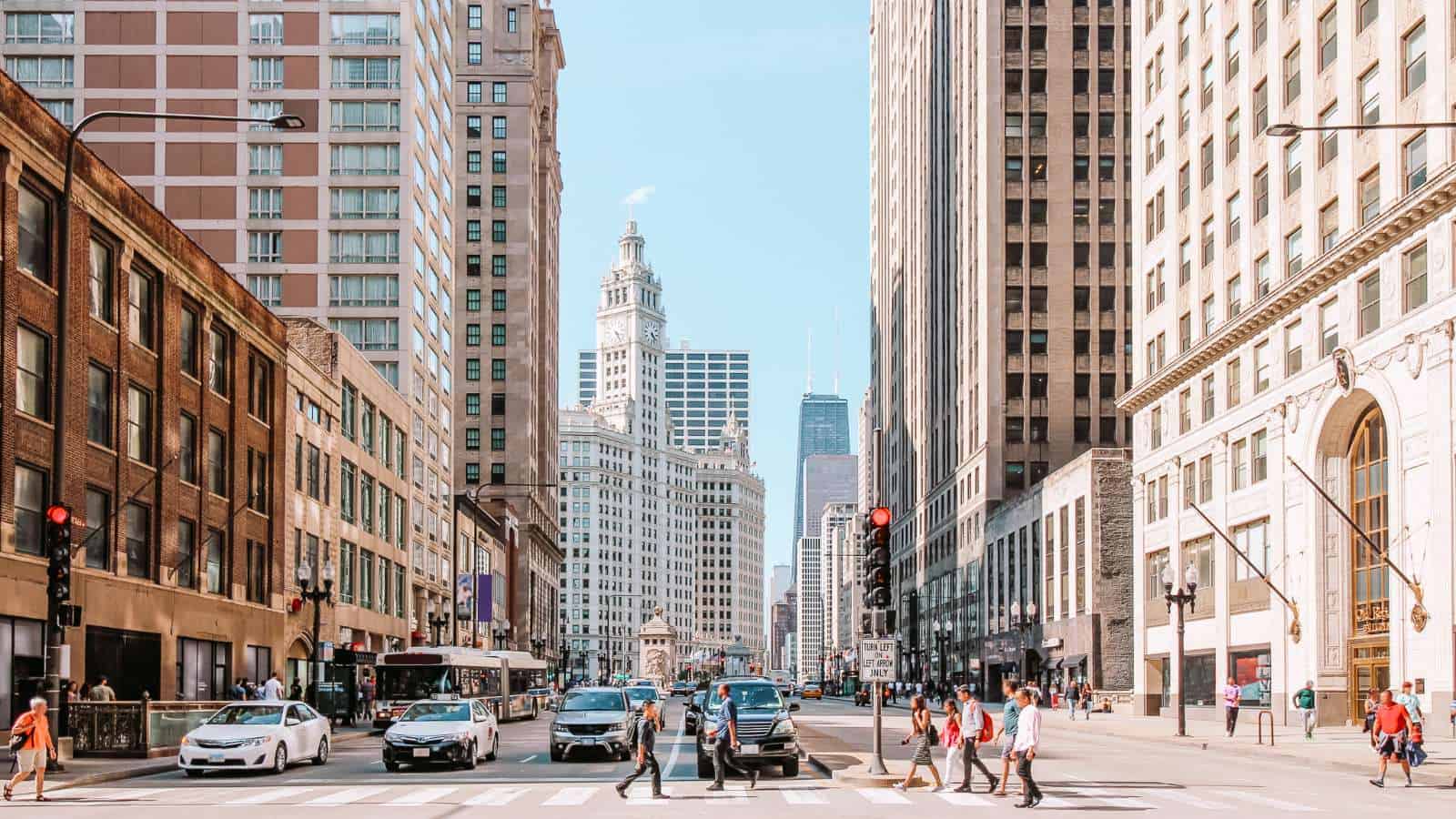 This Midwest Metropolis Is Home to Iconic Skyscrapers, Deep-Dish Pizza ...