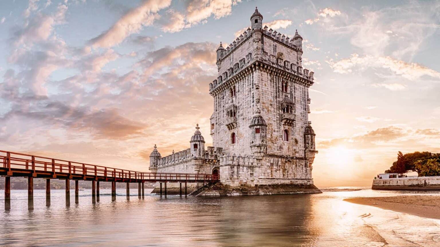 These Countries Come Alive With Cherry Blossoms, Tulip Fields and ...